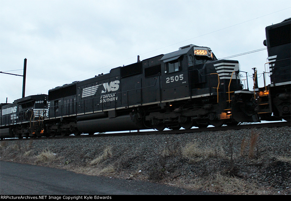 NS SD70 #2505 on 14G